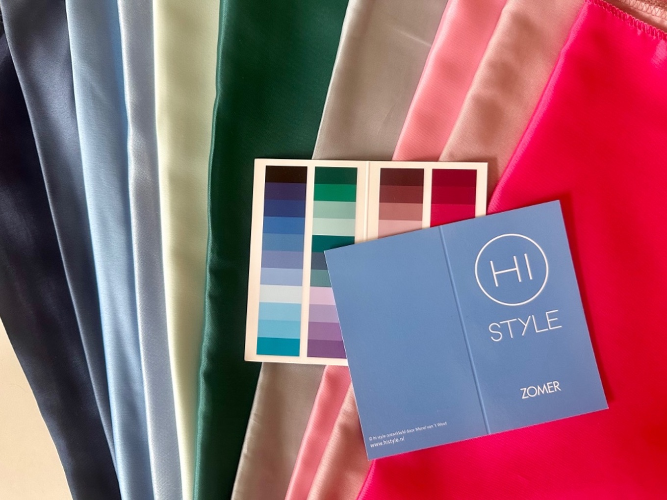 Hoe Herken je een Zomertype? - Welke Kleuren Dragen? - Hi Style Academy